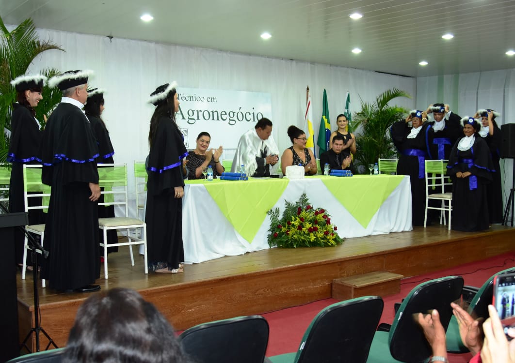 Univirr concede Outorga de Grau para 40 alunos da Educação À Distância ...